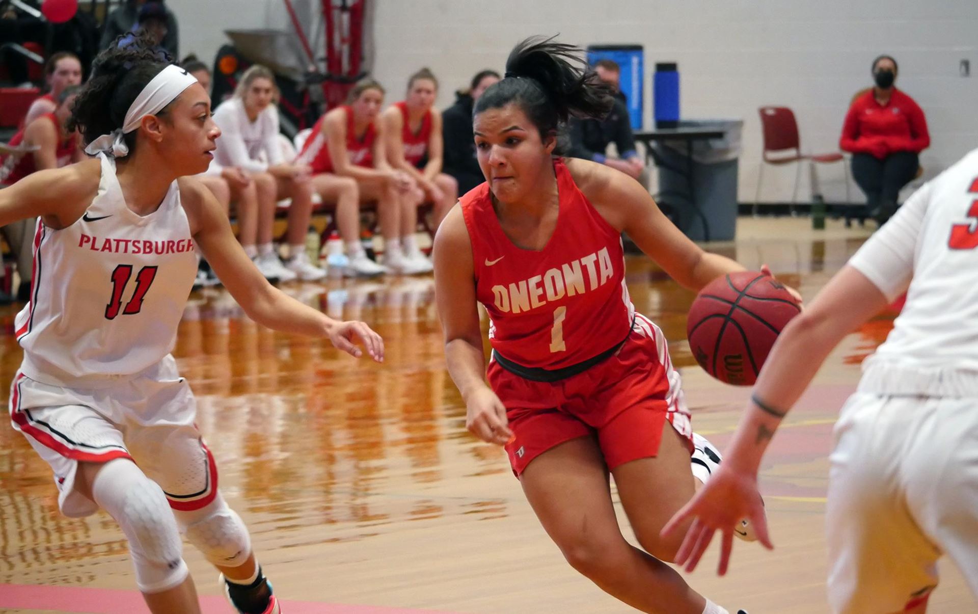 Women’s Basketball Defeats Plattsburgh – The State Times